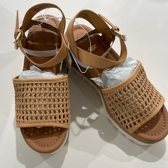 Universal Thread | Shoes | Universal Thread Alba Platform Sandals Size ...